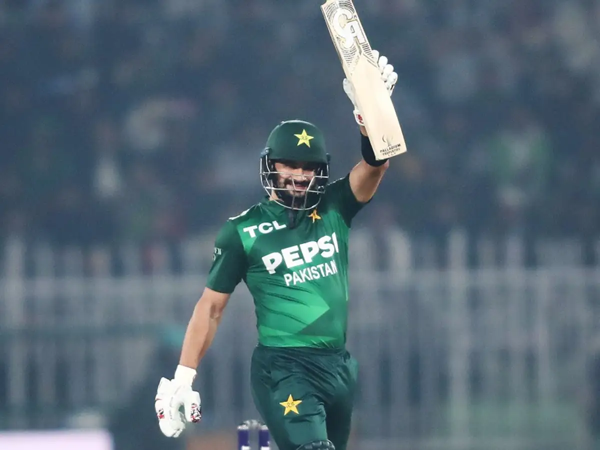 Farhan stars as Pakistan crush Sri Lanka for second tri-series win